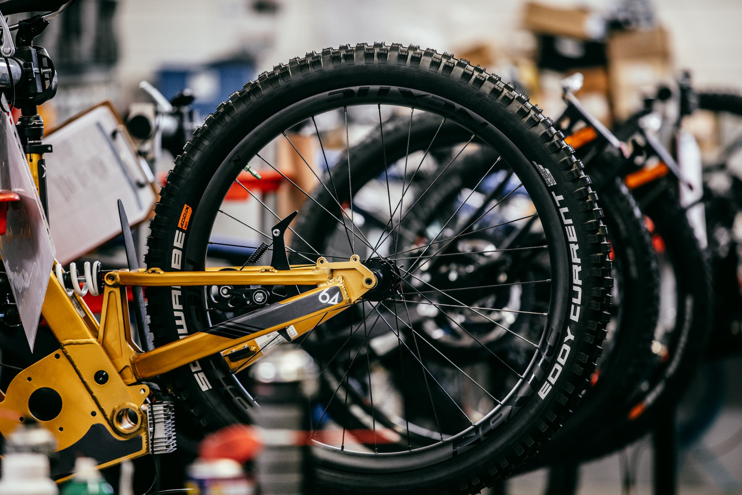 NOS REVENDEURS - LMX Bikes